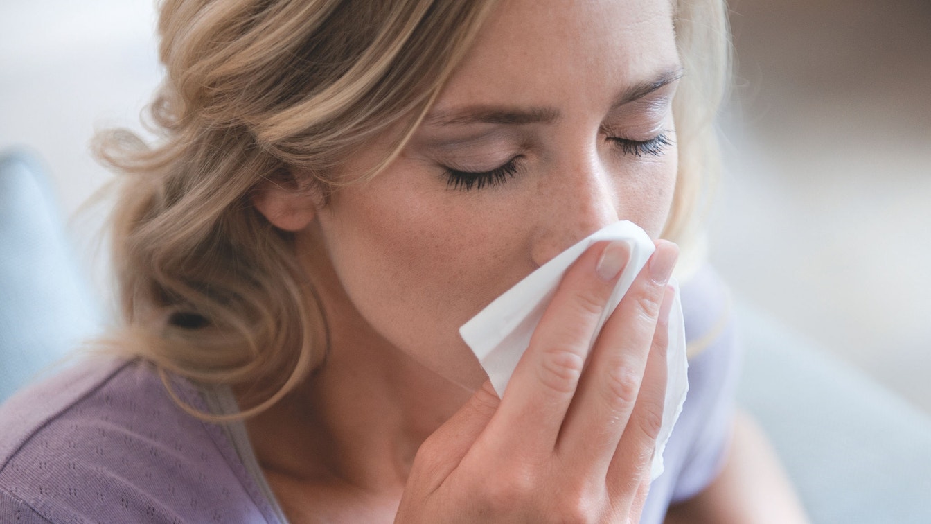 How can an air purifier help you with hay fever? | Daikin