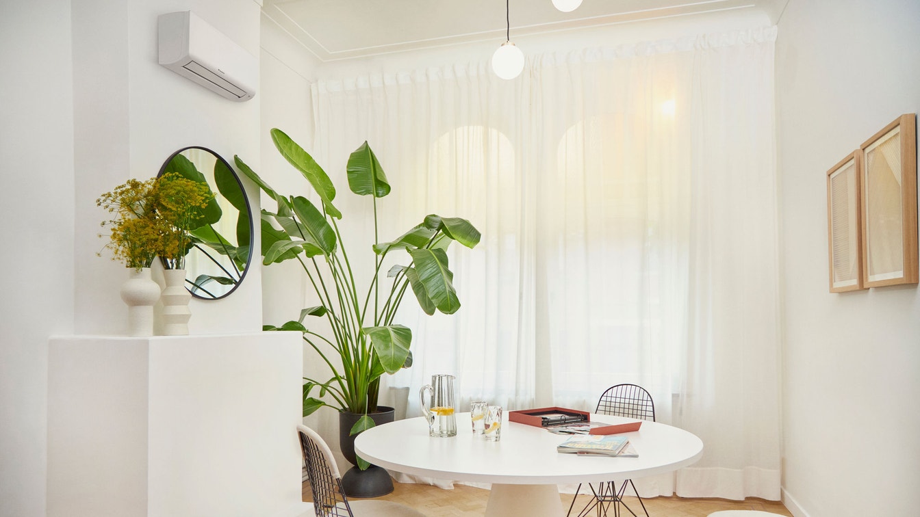 Heat pump temperature settings in summer | Daikin