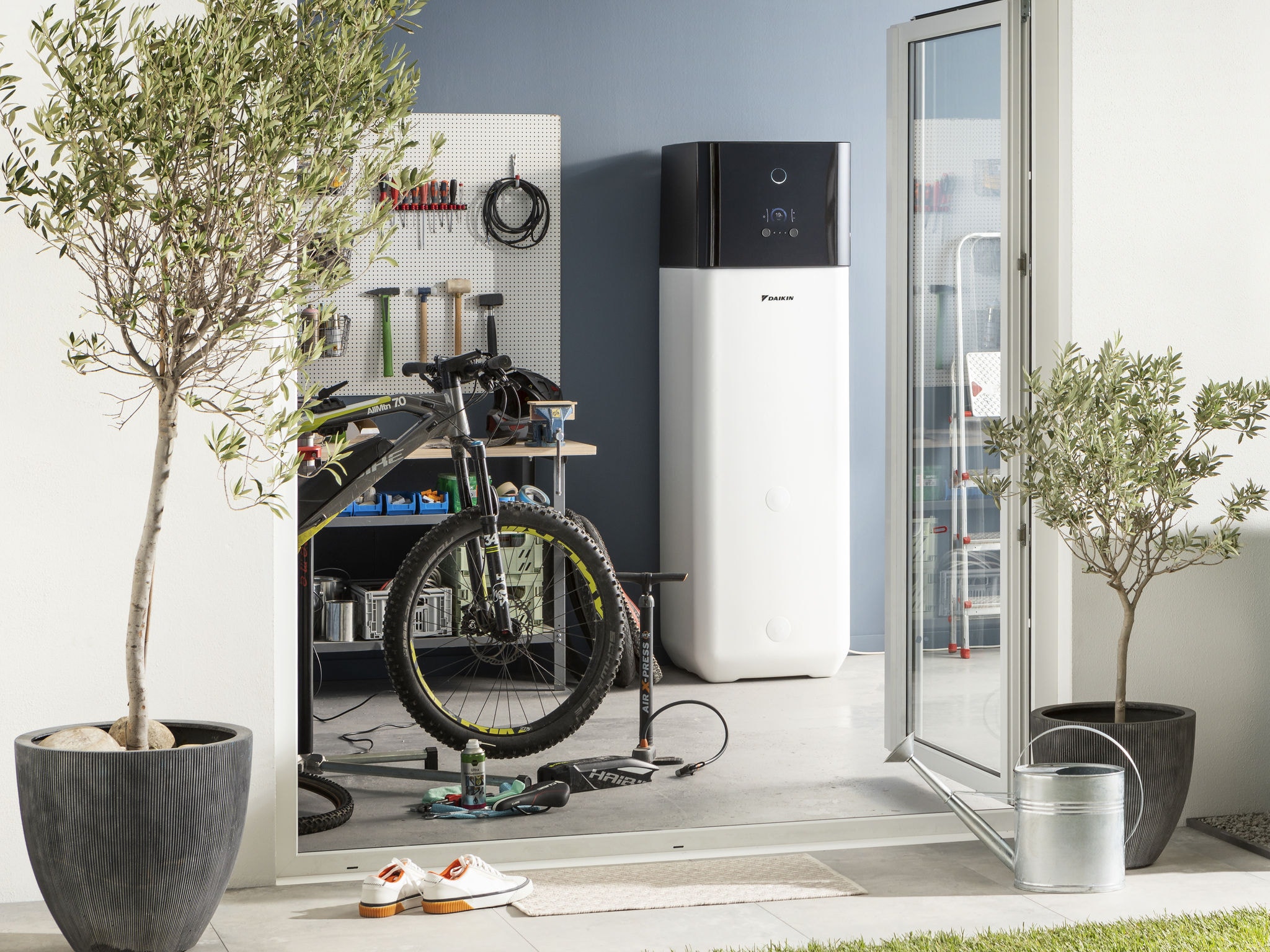 Discover Daikin air-to-water heat pumps for home comfort | Daikin